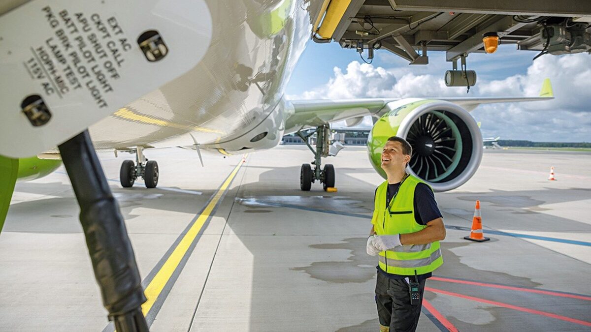 Fluids Check Mastery: Ensure Your Jet's Seamless Operation - Fort Aero