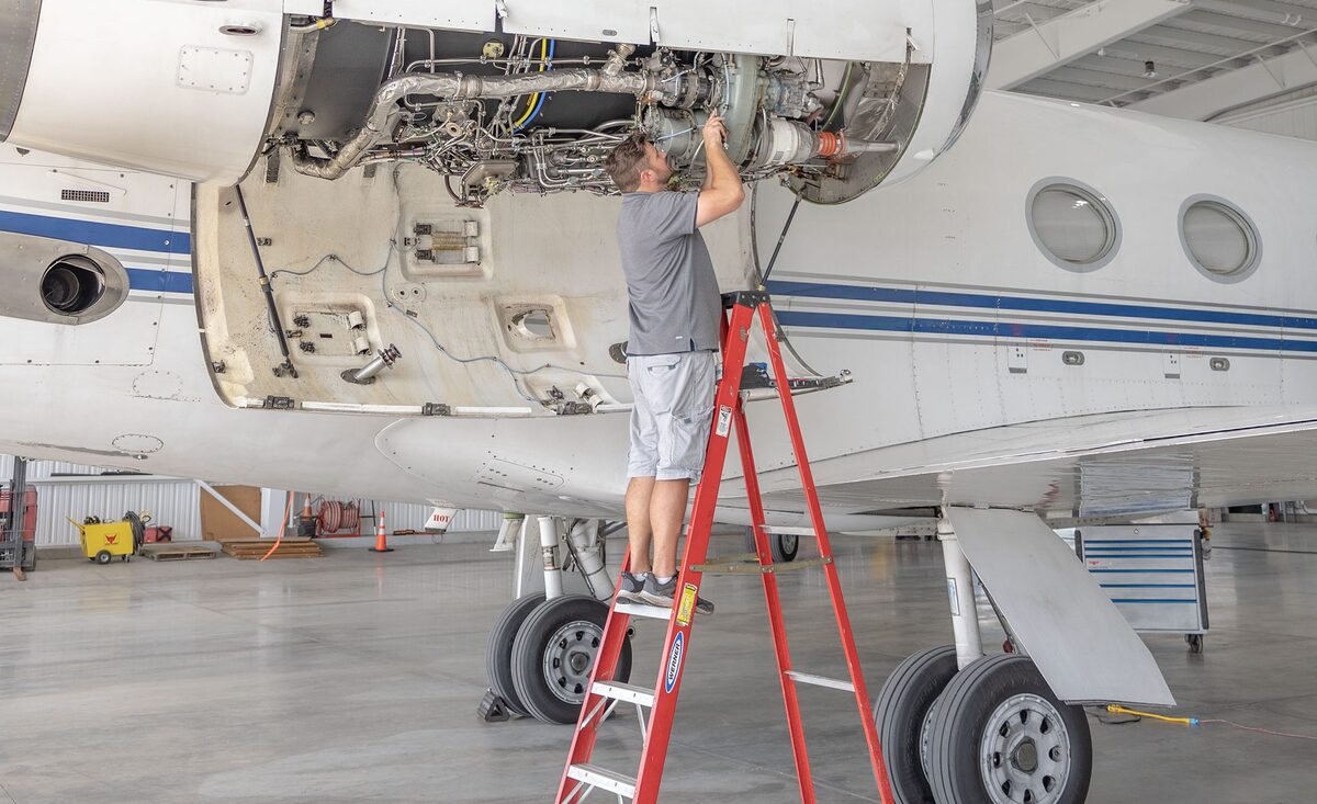 5 Essential Steps in Minor Repairs Mastery: Secure Your Jet's Optimal ...